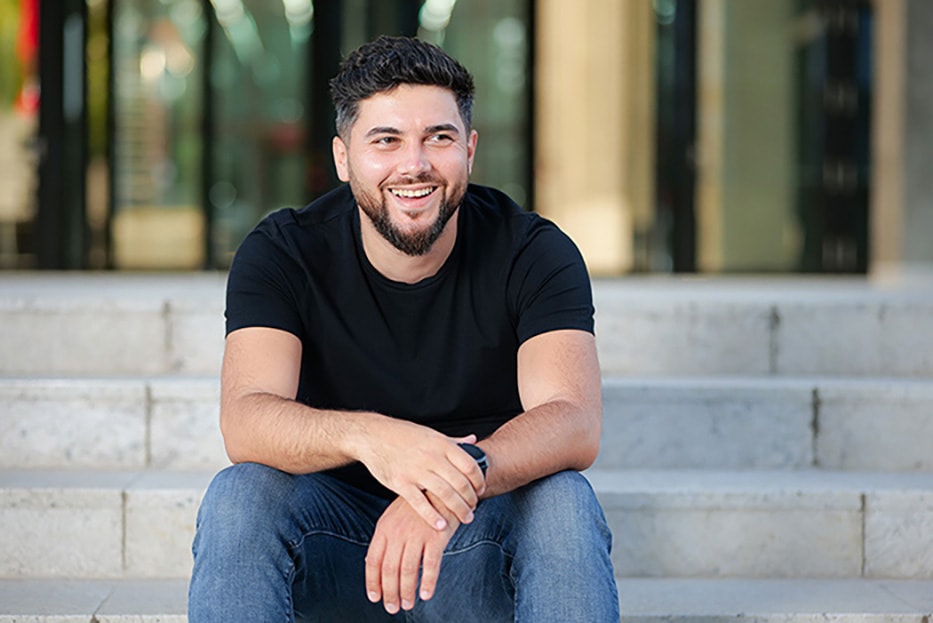 Bogdan Ursa | Color Kinetics