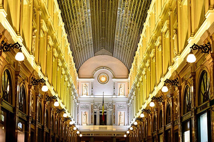 Galeries Royales St Hubert | Color Kinetics