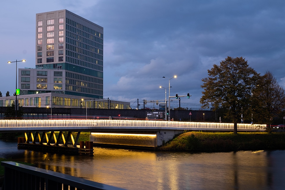 King Willem Alexander Bridge | Color Kinetics