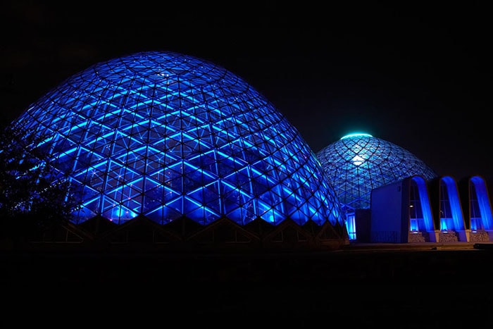 Mitchell Park Domes Milwaukee, Wisconsin, USA | Color Kinetics