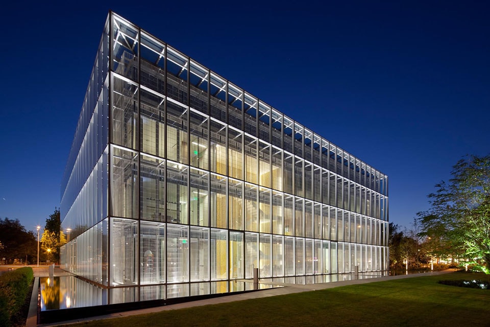 University of Oregon, John E Jaqua Academic Center for Student Athletes ...